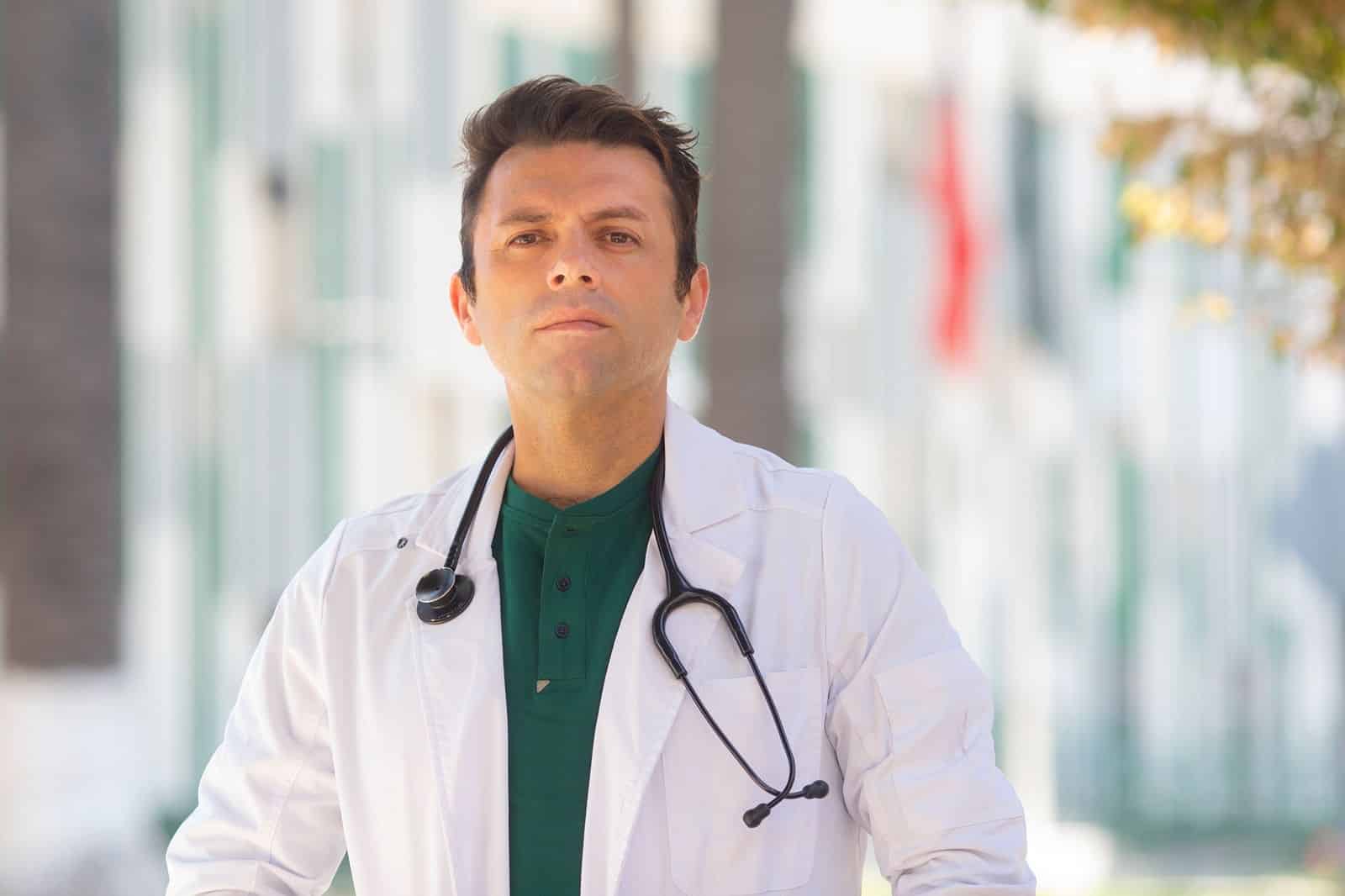 Danilo Quiroz, el médico que busca llegar al Congreso para poner en el ...